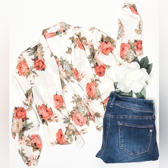 Love Tree | Jackets & Coats | Love Tree Floral Cropped Blazer Nwt ...